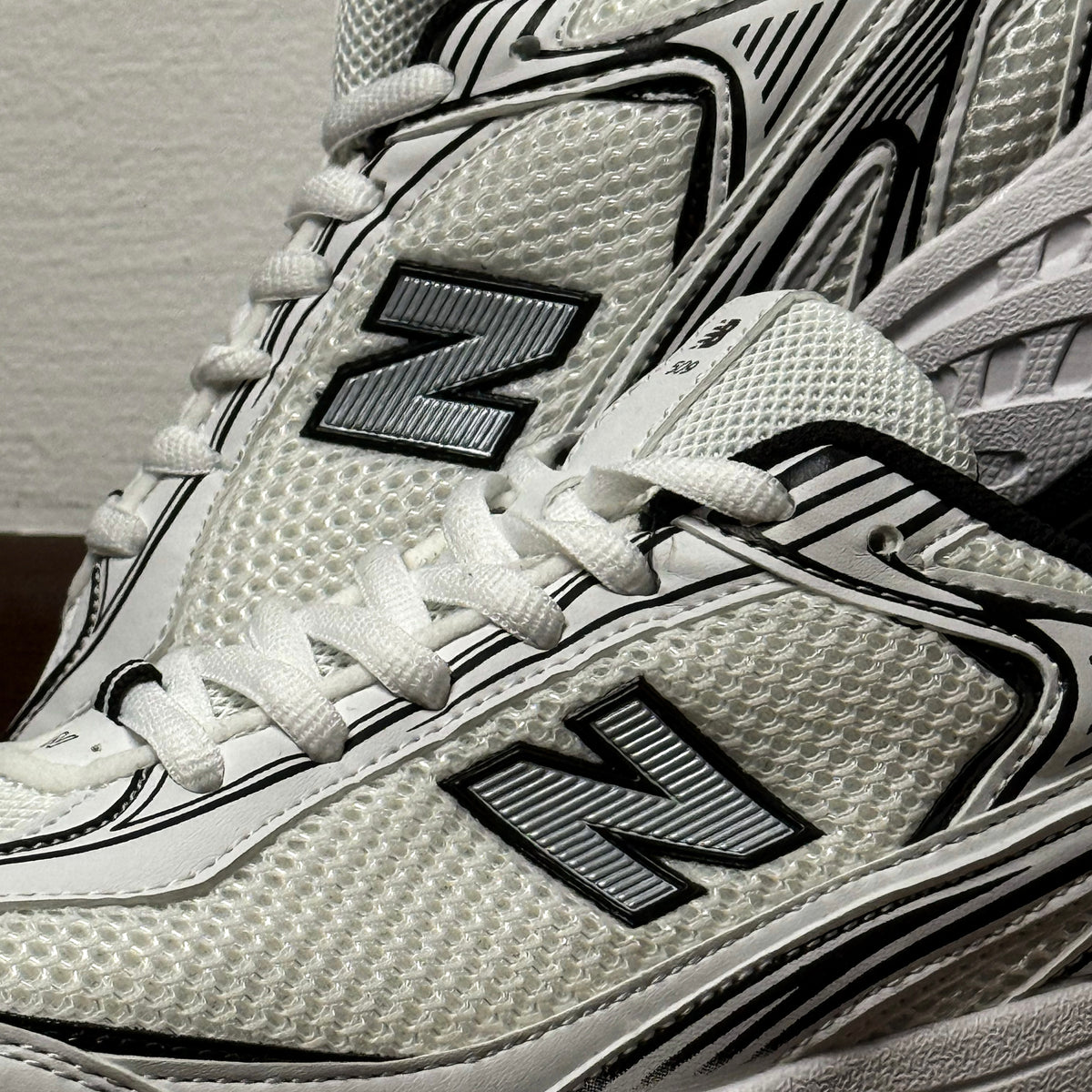 NEW BALANCE 509 / WHITE BLUE – SKYWEAR