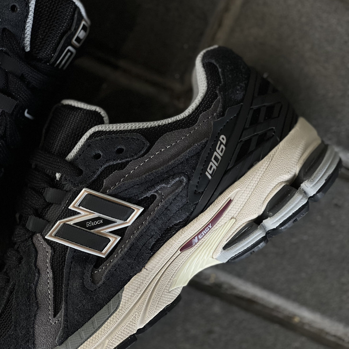 New Balance 1906D / Pack Black - NLock – SKYWEAR