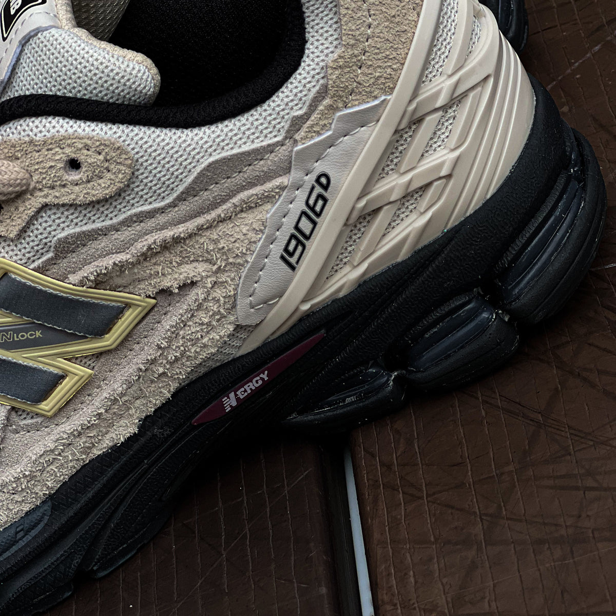 New Balance 1906D / Beige - NLock – SKYWEAR